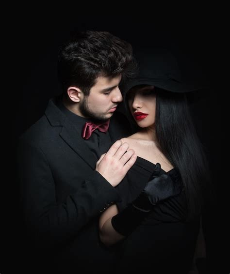 Retrato De Una Joven Pareja Atractiva Foto Premium