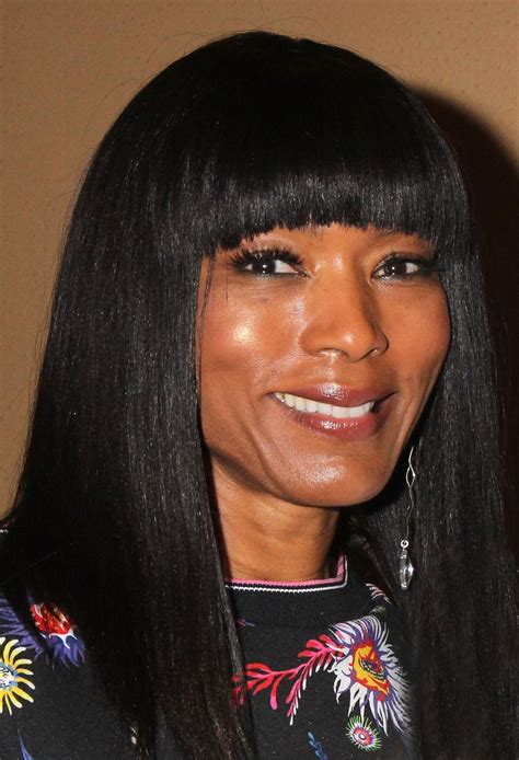 April 01 Celebrities Visit Broadway 00009 Adoring Angela Bassett Your Online Source For
