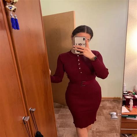 Модное облегающее осенне зимнее облегающее платье на пуговицах вязаное длинное платье средней