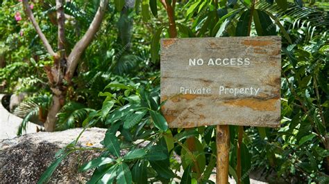 Premium Photo Sign No Access Private Property
