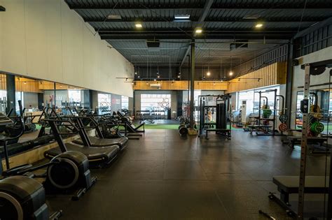 高雄銀髮族健身｜教練親切、專業度極高【ok Body Project 左營店】評估身體狀況安排適合的健身課程｜帶媽媽、阿嬤一起來銀髮健身房開心運動！ 丸皮妹的美食旅途部落格