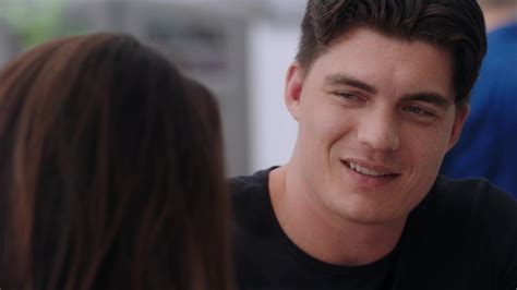 Auscaps Zane Holtz Shirtless In Tempting Fate
