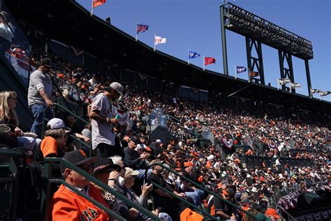 How Are Giants Fans Feeling About The Season So Far Mccovey Chronicles