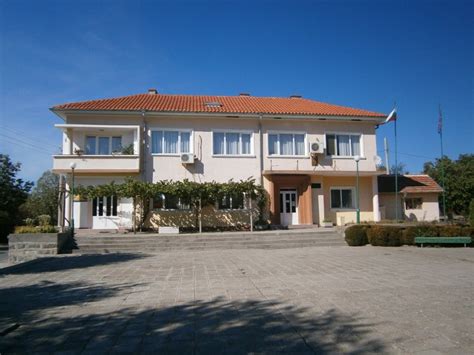 Купува земеделска земя в Екзарх Антимово Карнобат