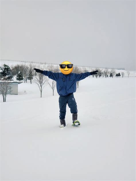 えぞれんげ🍊宝探し中 On Twitter 地元の空港でウインターフェスやってたので行ってきた⛄️ 極寒の中でバナナスムージー飲むえぞと、スノーシュー体験を楽しむえぞ弟