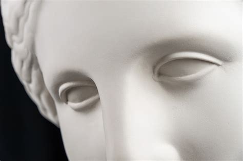 검은 배경에 고 대 동상 금성 머리의 흰 석고 사본 석고 조각 여자 얼굴입니다 조각상에 대한 스톡 사진 및 기타 이미지 조각상 컷아웃 그리스 Istock