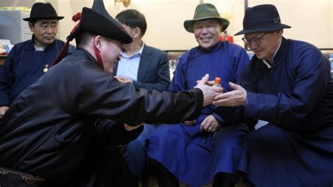 Хүнсний хувьсгал төрийн бус байгууллага сар шинийн золголтоо хийлээ