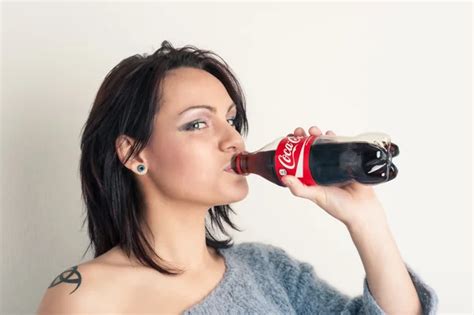 Beautiful Woman Drinking Coca Cola Can 33 Cl Stock Editorial Photo © Peus 39189315