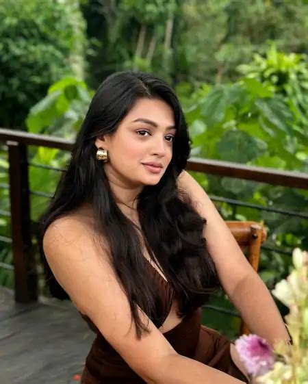 Samiksha Jaiswal Latest Hot Pics And Photo
