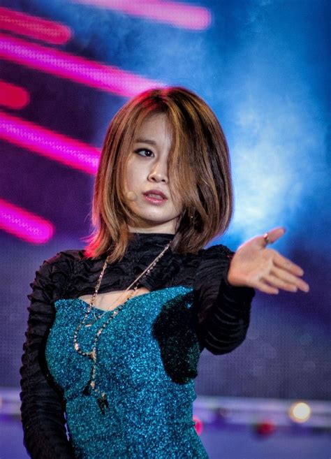 Wrinkled Clothes Korean Star Korean Beauty Tara Nice Style