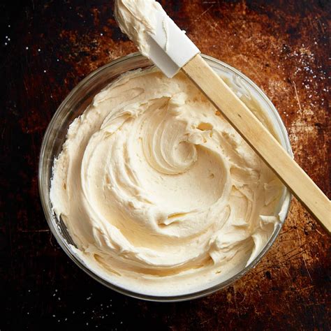 Vanilla Buttercream Icing Chatelaine