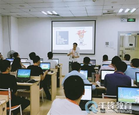 千锋深圳HTML 培训学员感言 项目实战有利于学习编程 千锋教育深圳校区