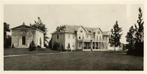SLU Photographs Beta Theta Pi House And Temple