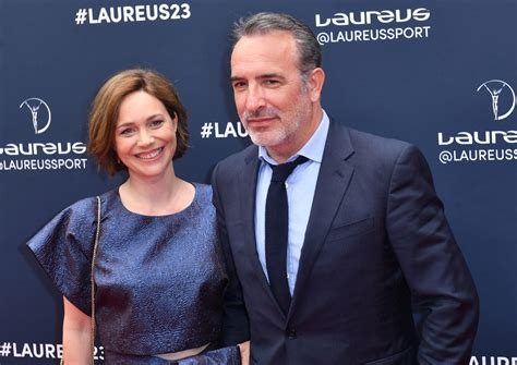 Jean Dujardin Son Nouveau Bébé Loin De Nathalie Péchalat Public
