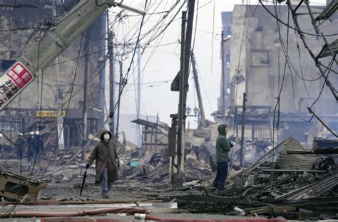 Японд газар хөдөлсний улмаас амиа алдсан хүний тоо нэмэгджээ