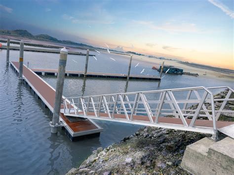 Pontoon Floating Dock Aluminum Gangway With Frp Decking China Aluminum Floating Dock And Anti