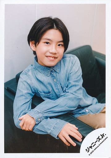 駿河屋 ジャニーズjr 安達柊我膝上pick Upjr ジャニーズjr Island Tv プロフィール写真撮影オフショット
