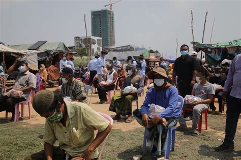 ព្រះសហគមន៍កាតូលិក ចែកអាហារជូន បងប្អូនអ្នកនេសាទ ខ្មែរឥស្លាម និង ជនជាតិខ្មែរ