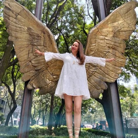 Liz Escalante Tinkerlizz • Threads Say More Liz Escalante Tinkerlizz • Threads Say More