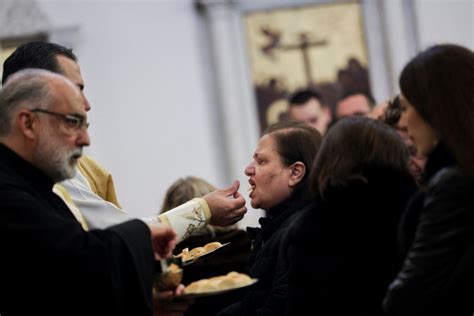 Прва миса за христијаните во Дамаск по падот на Асад Кајгана