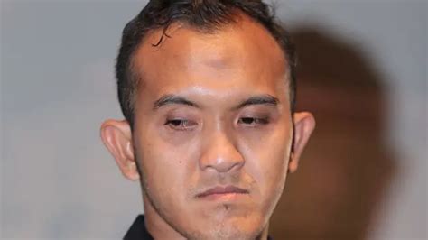 Dikabarkan Segera Menikah Calon Istri Caisar Masih Lama Showbiz