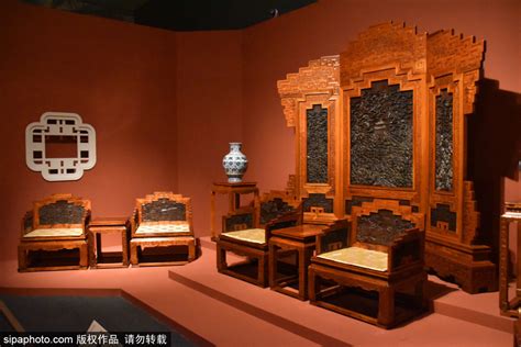 国博伍炳亮大师作品展持续受热捧展示国宝级海南黄花梨家具珍品