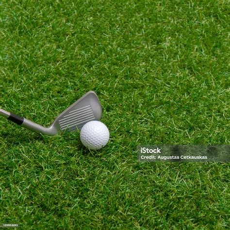 흰색 골프 공과 녹색 잔디에 스틱 수평 스포츠 포스터 인사말 카드 헤더 웹 사이트 0명에 대한 스톡 사진 및 기타 이미지 0명 Championship 강철 Istock