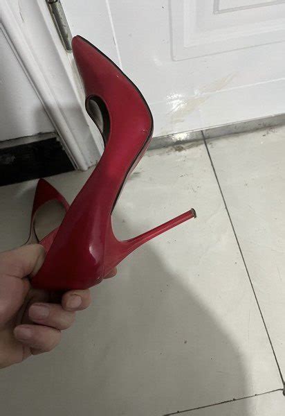 舔脚怪叔叔 On Twitter 扫楼精品 根据地回访 扫楼 骚高跟 高跟鞋 脚 打胶 插鞋 射鞋 扫楼 丝袜脚 丝袜
