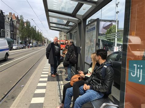 ნიდერლანდებმა მსოფლიოში პირველად ავტობუსის გაჩერებებზე თევზის რეკლამა აკრძალა Bpn