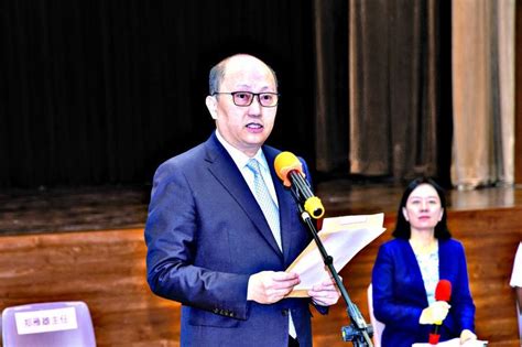 成報 Sing Pao Daily News
