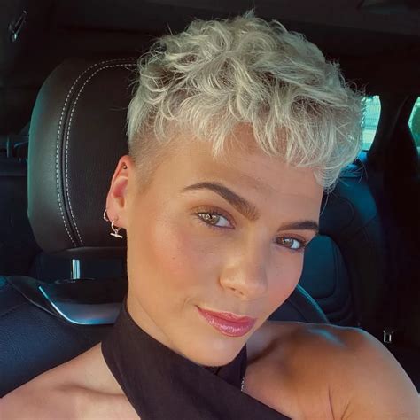 50 Best Pixie Cuts For Thin Hair To Look Fuller