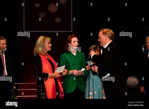 Sibylle Prinzessin Von Preußen Bei Der Verleihung Des Prinz Von Preußen Preises An Elisabeth