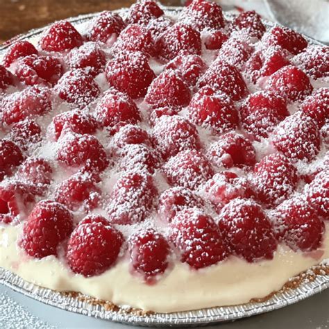 White Chocolate Raspberry Cream Pie
