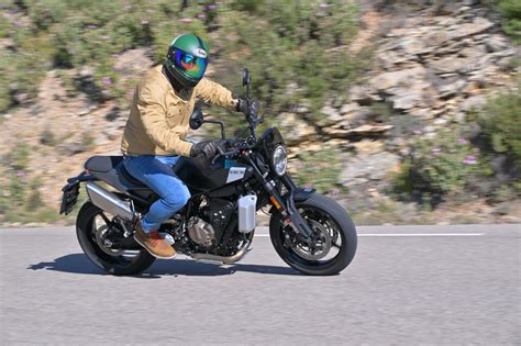 Husqvarna Svartpilen 801 Test 2024
