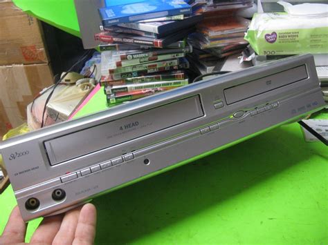 Sv2000 Dvdvcr Combo Player User Manual