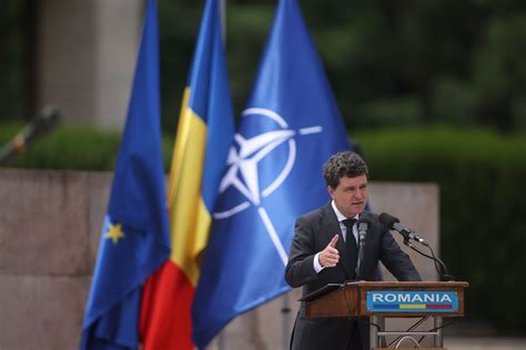 Nicușor Dan Participă La Summitul B9 De La Vilnius Volodimir Zelenski