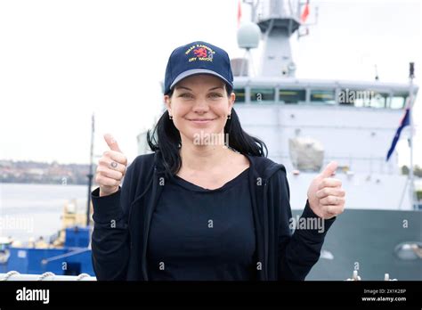 Pauley Perrette Who Plays Ncis Forensics Expert Abby Sciuto Meets Her Australian Equivalents