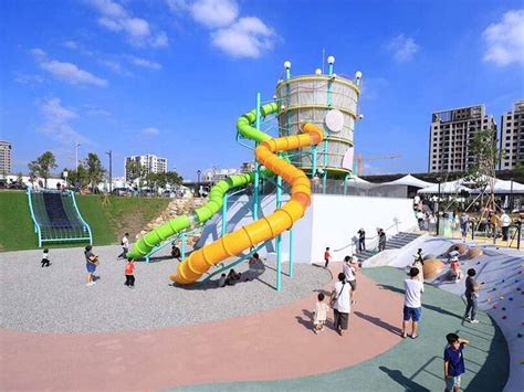 台中馬卡龍公園啟用！國內最高戶外滑梯萌度破表 亮點全收錄 Line 熱點