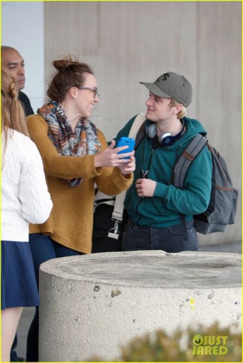 헝거게임의 조쉬 허처슨 훈훈한 팬서비스 해외 연예가 소식 네모판