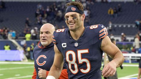 Bears News Cole Kmet Wants To Rewrite Chicago Legacy In Playoffs