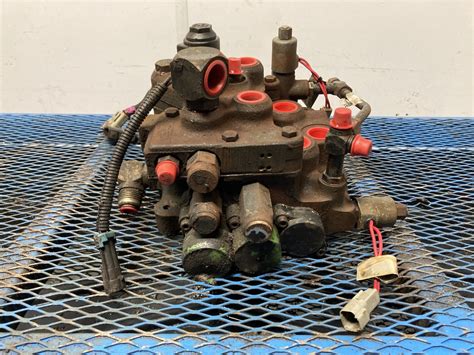 Bobcat 873 Hydraulic Valve For Sale