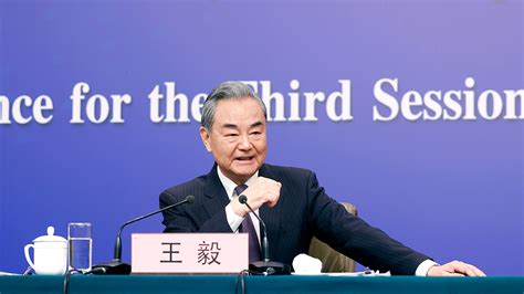 中共中央政治局委员、外交部长王毅就中国外交政策和对外关系回答中外记者提问
