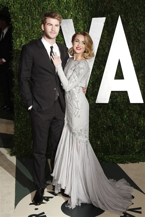 Miley Cyrus Liam Hemsworth Engaged