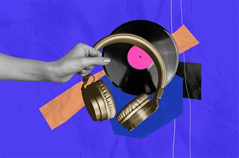 복합 예술 3d 크리 에이 티브 이미지 콜라주 손 잡기 헤드폰 무선 장치 Cd 디스크 레코드 복고풍 클럽 멜로 맨 취미 트랙 0명에 대한 스톡 사진 및 기타 이미지 Istock