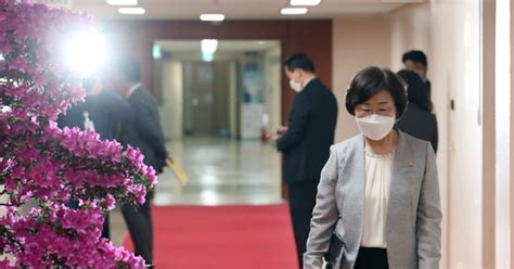 정영애 여성가족부 장관 국무회의 참석