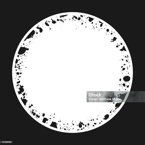 둥근 그런지 잉크 스플래터 프레임 스프레이 낙서 스텐실 테두리 템플릿입니다 거친에 대한 스톡 벡터 아트 및 기타 이미지 거친