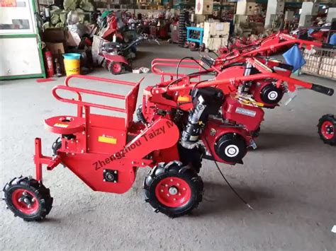 Mini Corn Harvesting Machine Maize Picker Machine