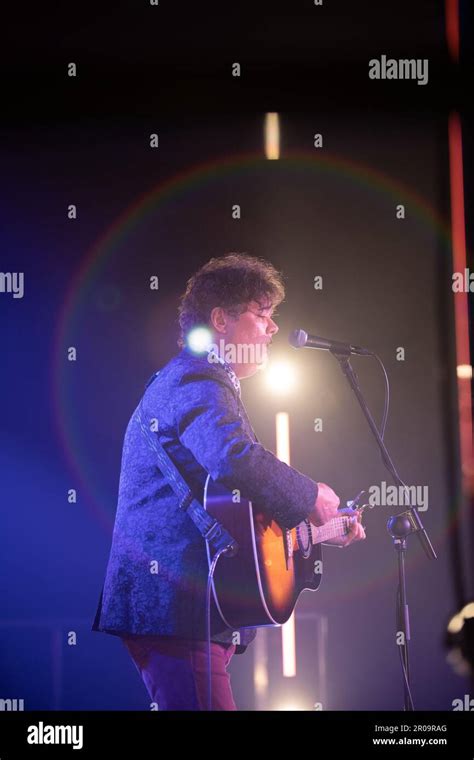 Canadas Greatest Songwriter Hi Res Stock Photography And Images Alamy