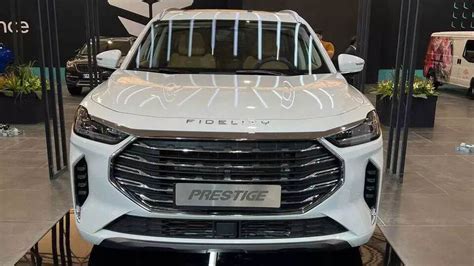 رونمایی از فیدلیتی جدید در نمایشگاه خودرو شیراز عکس و مشخصات خودرو