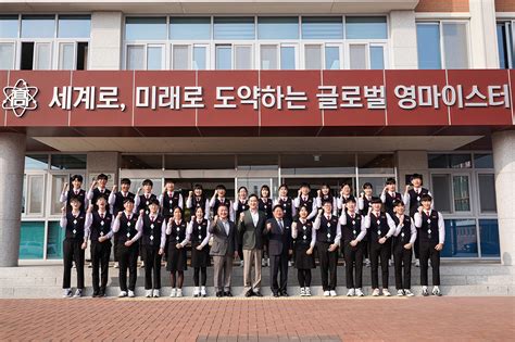 이재용 회장 ‘구미전자공고 방문 Samsung Newsroom Korea Media Library